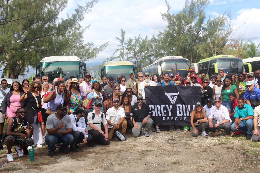 WATCH: Americans stranded in Jamaica amid Hurricane Melissa brought home by US non-profit ...