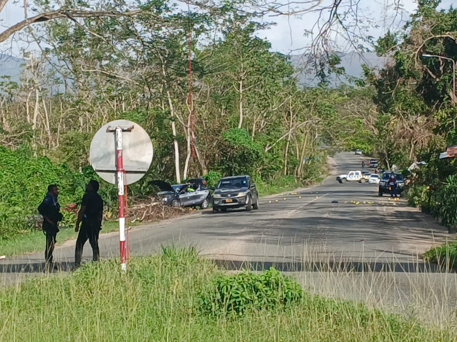 Heavy traffic in Linstead following alleged shootout - Jamaica Observer