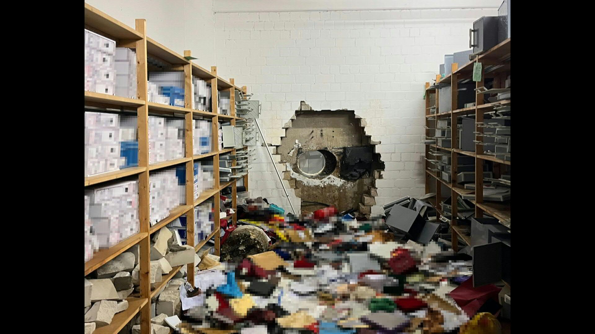 'Ocean's Eleven' gang steals cash, gold from German bank over Christmas ...