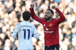 Liverpool denied by late drama at Fulham, Man Utd held by Leeds ...