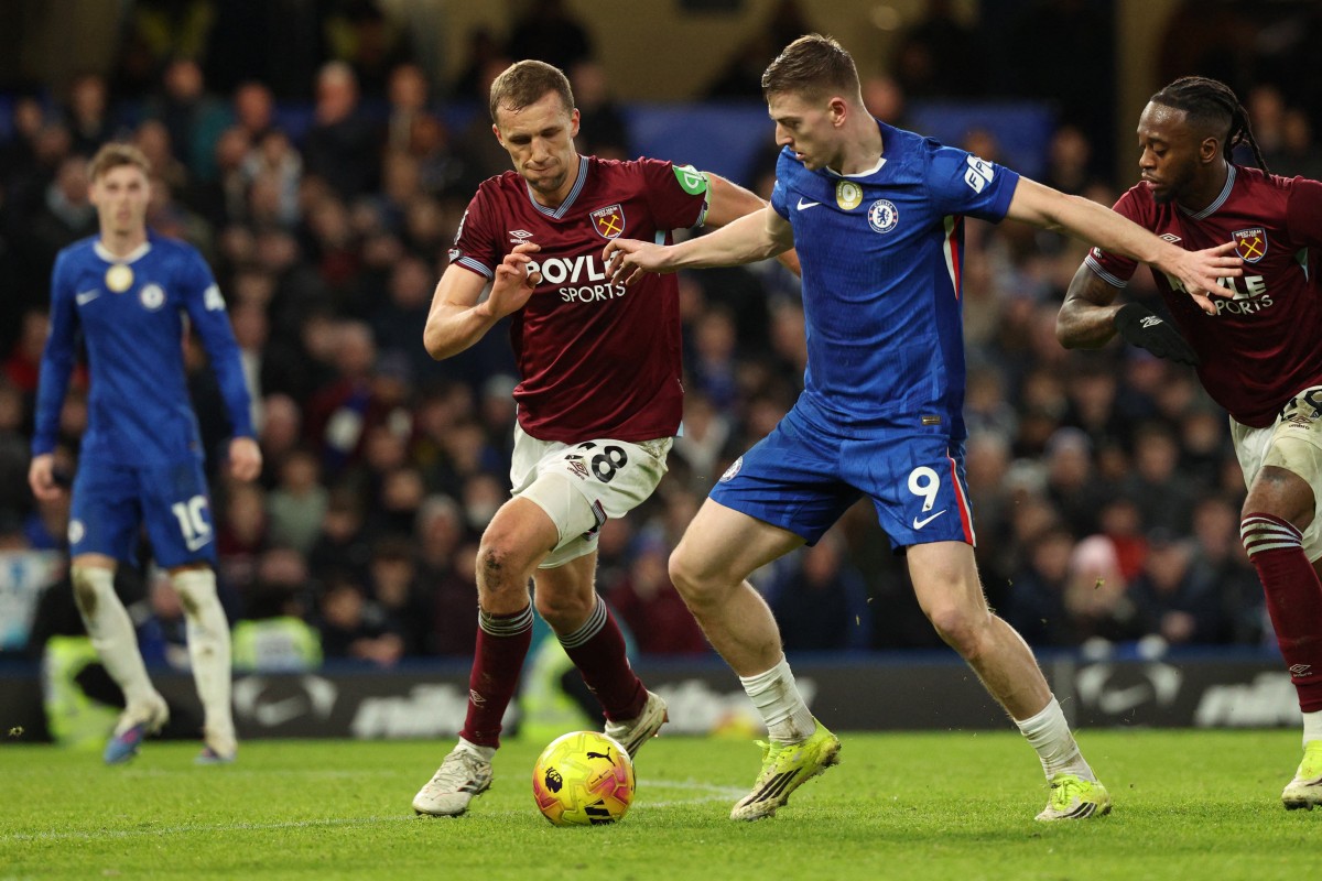Arsenal stretch Premier League lead, Chelsea fightback breaks West Ham ...
