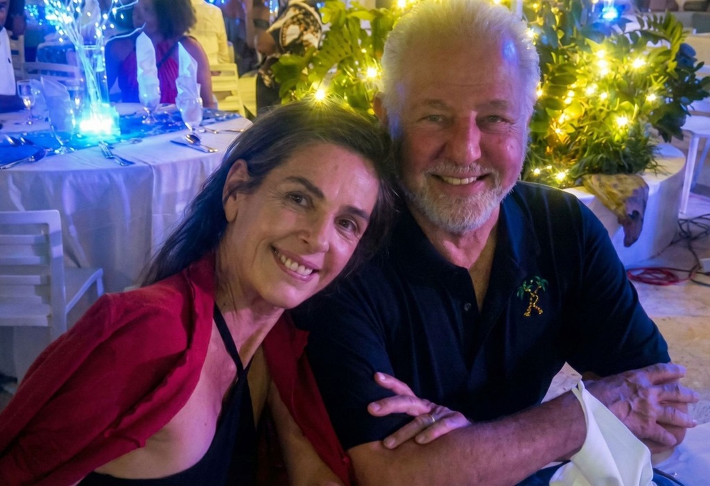 Former US Ambassador Nick Perry rings in new year in Jamaica - Jamaica ...