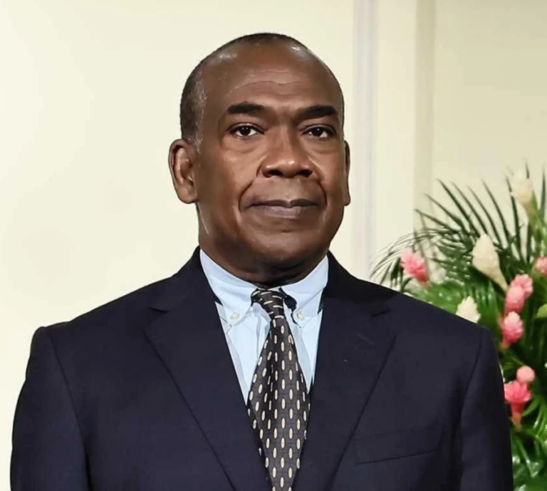 T&T gov’t ends civil lawsuit involving CL Financial - Jamaica Observer