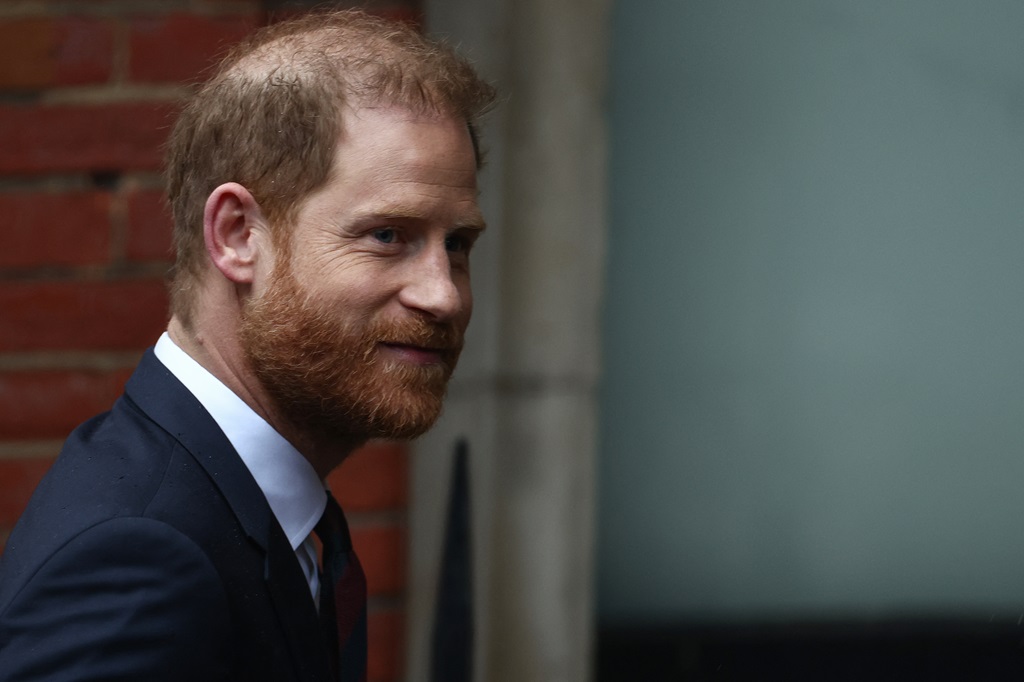 Prince Harry accuses tabloids of making wife's life 'absolute misery ...