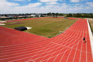 KC flex muscles in sprint hurdles at McKenley/Wint Classic - Jamaica ...
