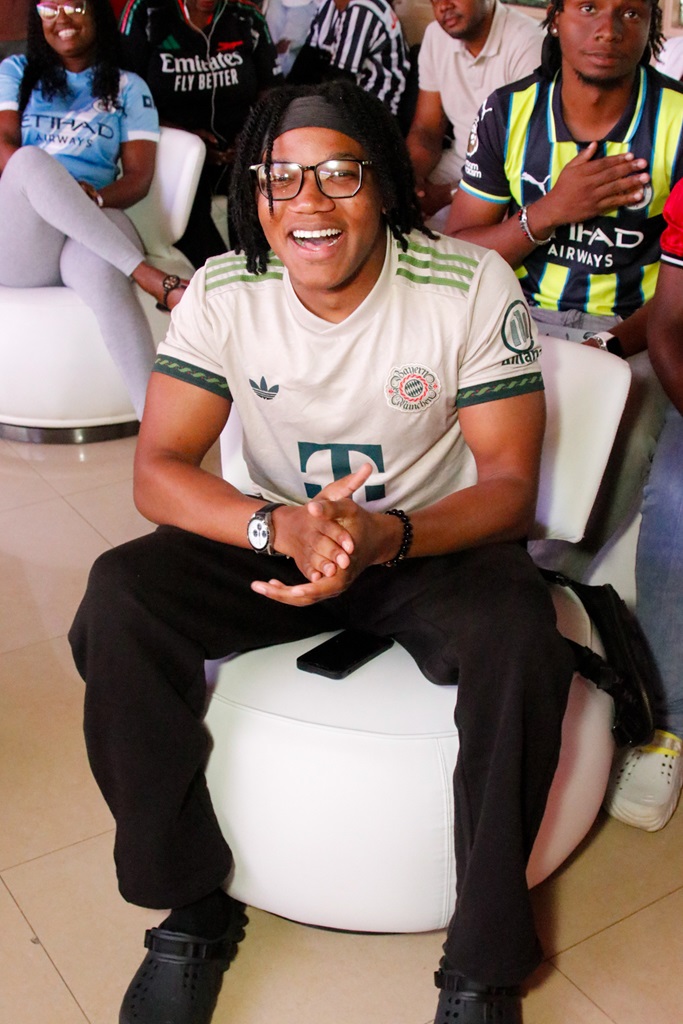 Football fans take over Summit for Carabao Cup watch party and JustBet ...