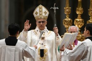 'Choose peace': Pope marks first Easter under cloud of Mideast war ...
