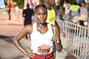 Gordon defends MoBay Night Run 5K title - Jamaica Observer