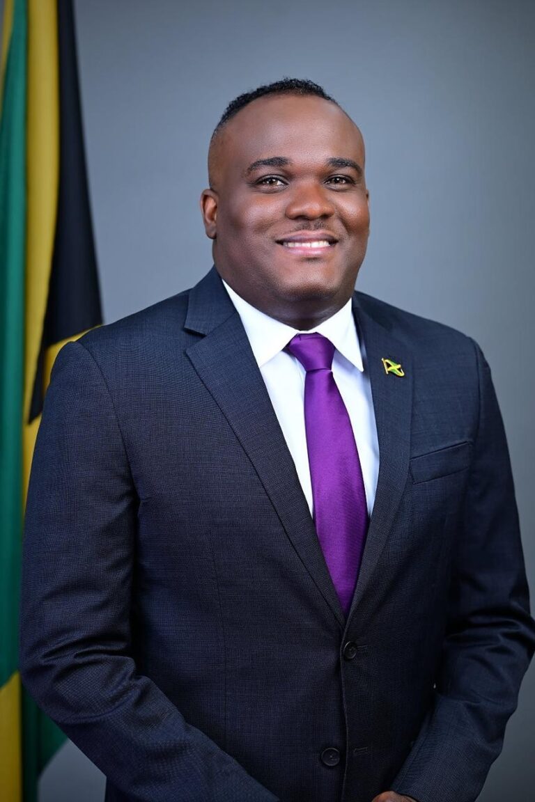 Powerful women and men show drawing new national leaders - Jamaica Observer