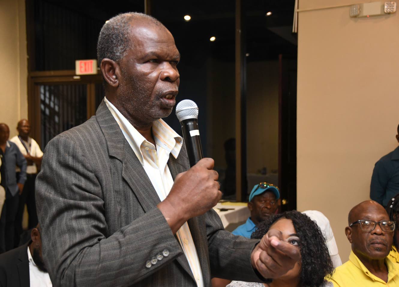 Taxi operators give staggered fare hike a bumpy ride - Jamaica Observer