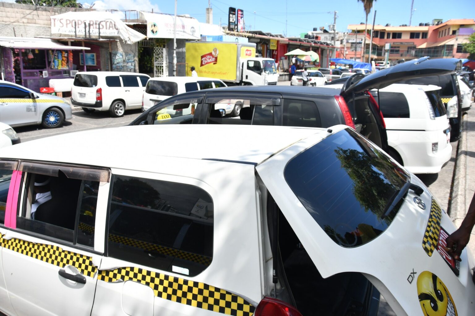 Taxi operators beat Government to fare increase - Jamaica Observer