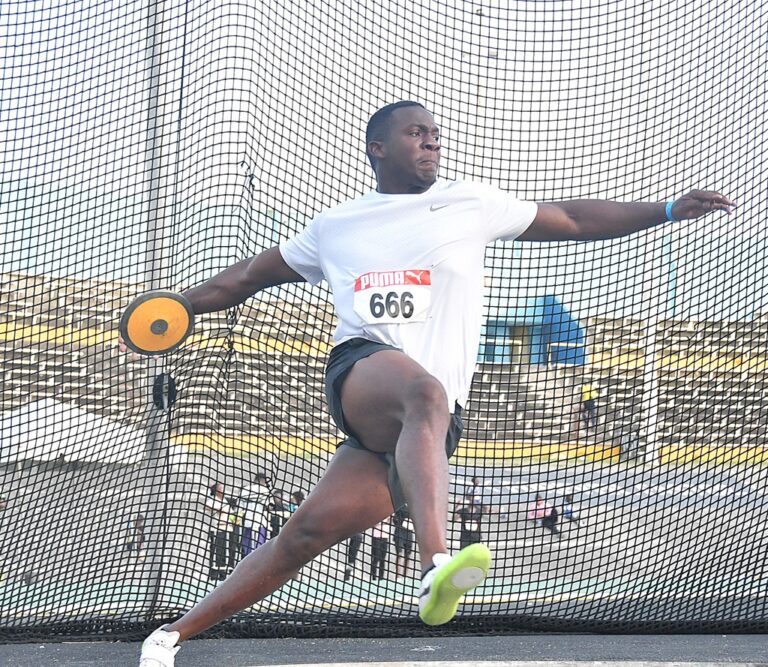 Mullings retains national discus throw title - Jamaica Observer