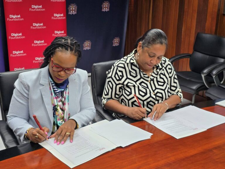 Digicel Foundation pumps US$240,000 more into teacher training smart ...